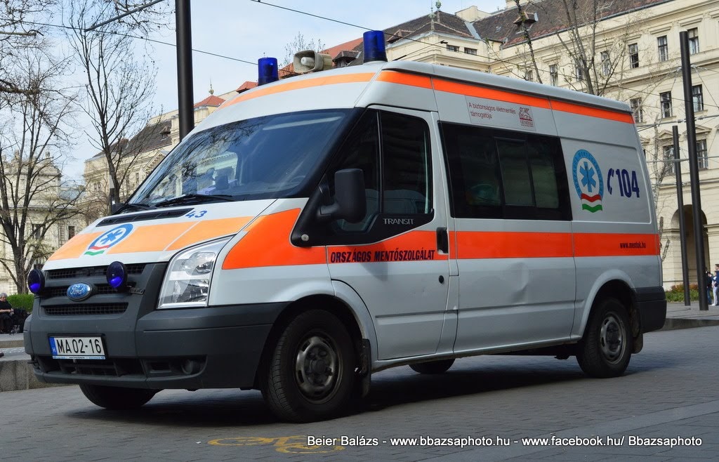 Ford Transit II – Bbazsaphoto – kéklámpás galéria
